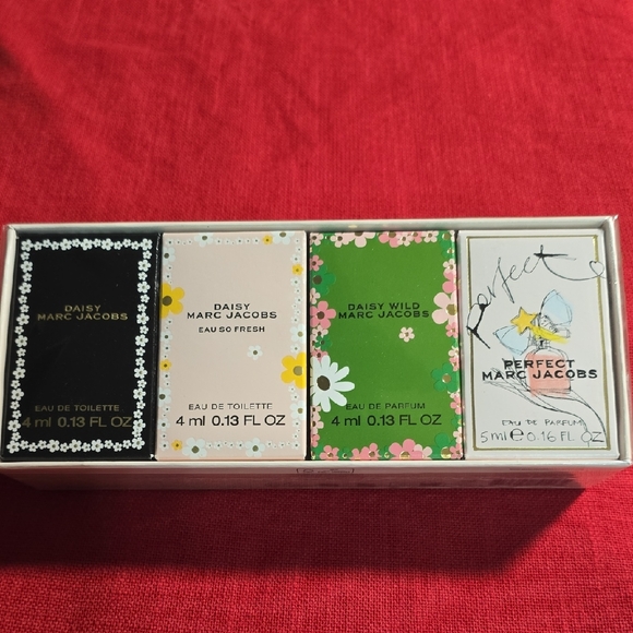 Marc Jacobs | Other | Marc Jacobs Floral Mini Perfume Collection | Poshmark